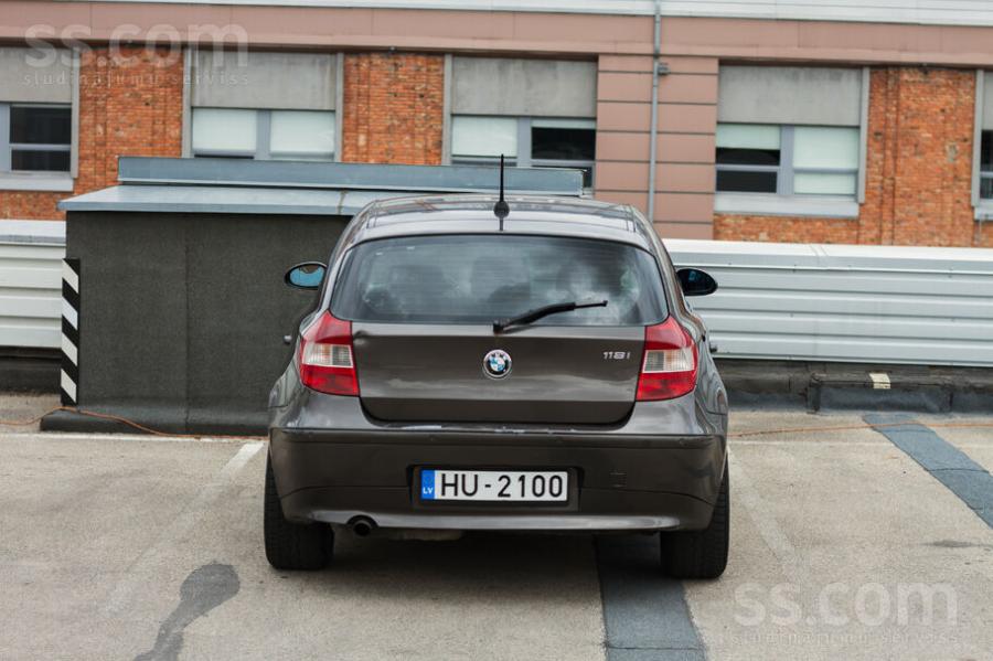 Pelēks BMW 118 2006 Rīga, ar dzinēja tilpumu 2.00 L un nobraukumu 260 tūkst. km par 3300 €, foto 14 vietnē AUTOMOTO.COM.LV