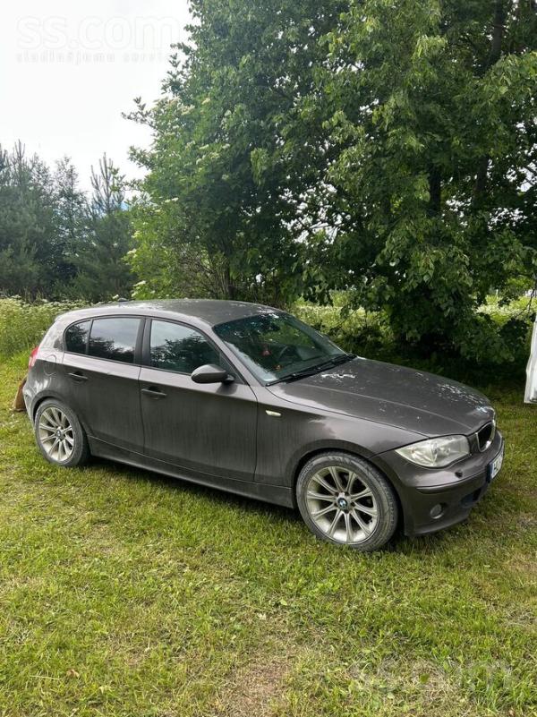 Pelēks BMW 118 2006 Rīga, ar dzinēja tilpumu 2.00 L un nobraukumu 260 tūkst. km par 2500 €, foto 2 vietnē AUTOMOTO.COM.LV