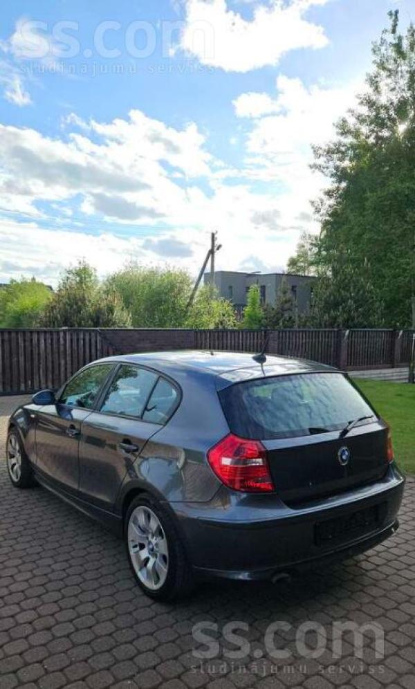 Grey BMW 118 2006 in Valmiera, with an engine capacity of 2.00 L and mileage of 388 thousand km for 4750 €, photo 3 on AUTOMOTO.COM.LV