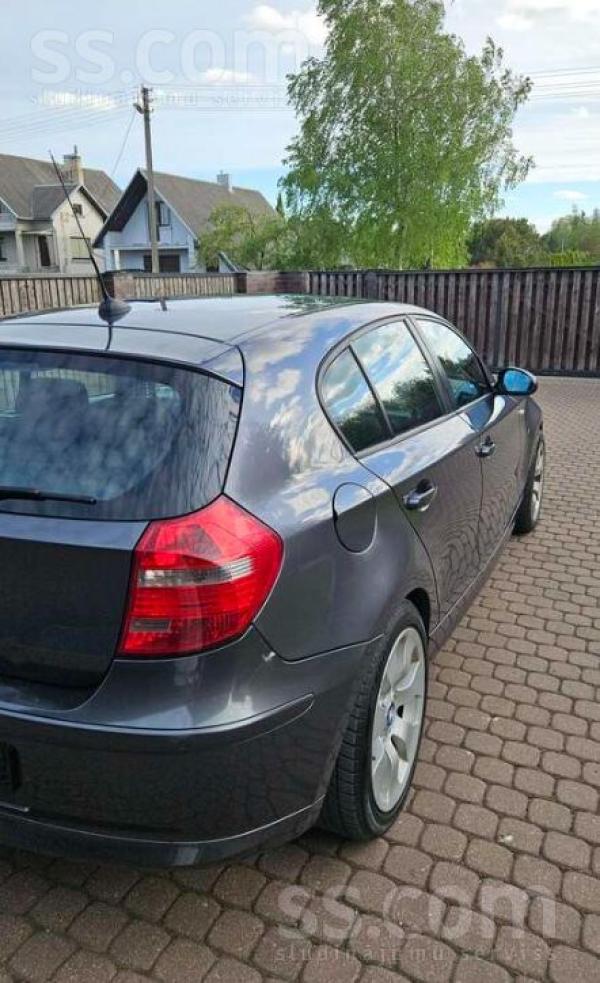 Grey BMW 118 2006 in Valmiera, with an engine capacity of 2.00 L and mileage of 388 thousand km for 4750 €, photo 5 on AUTOMOTO.COM.LV