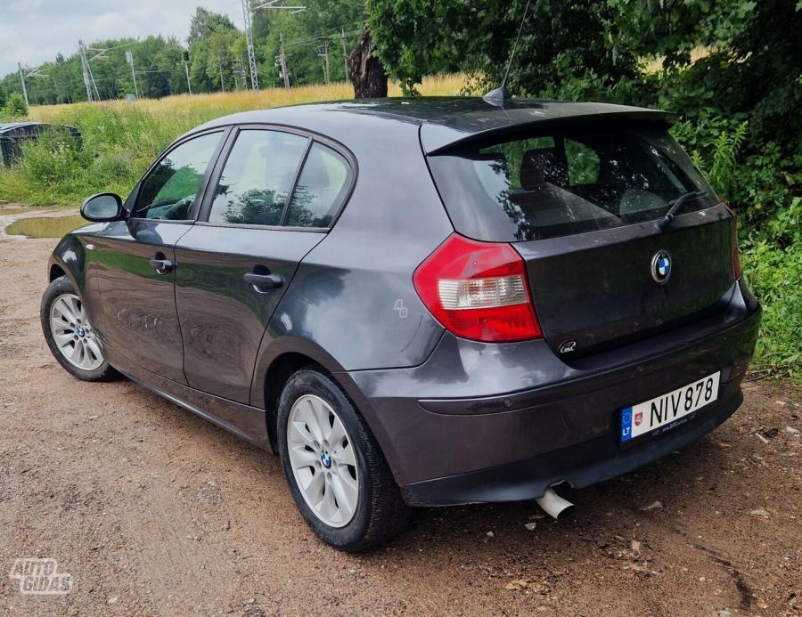 Grey BMW 118 2006 in Vilnius, with an engine capacity of 2.00 L and mileage of 325 thousand km for 2200 €, photo 5 on AUTOMOTO.COM.LV