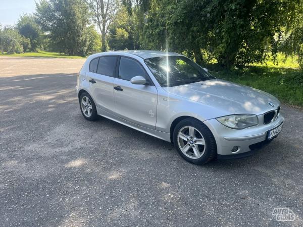 Grey BMW 118 2006 in Panevezys, with an engine capacity of 2.00 L and mileage of 300 thousand km for 1400 €, photo 2 on AUTOMOTO.COM.LV