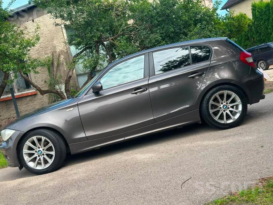 Grey BMW 118 2006 in Riga, with an engine capacity of 2.00 L and mileage of 259 thousand km for 2450 €, photo 8 on AUTOMOTO.COM.LV