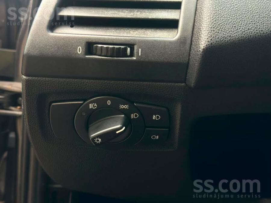 Grey BMW 118 2006 in Riga, with an engine capacity of 2.00 L and mileage of 259 thousand km for 2450 €, photo 14 on AUTOMOTO.COM.LV