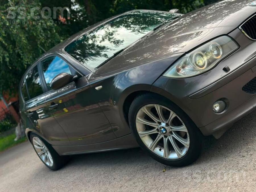 Grey BMW 118 2006 in Riga, with an engine capacity of 2.00 L and mileage of 259 thousand km for 2450 €, photo 1 on AUTOMOTO.COM.LV