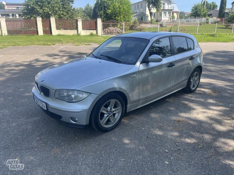 Pelēks BMW 118 2006 Panevēža, ar dzinēja tilpumu 2.00 L un nobraukumu 300 tūkst. km par 1400 €, foto 6 vietnē AUTOMOTO.COM.LV