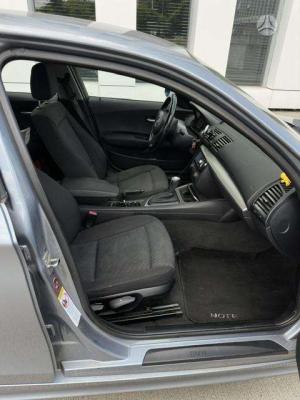 Pelēks BMW 118 2006 Viļņa, ar dzinēja tilpumu 2.00 L un nobraukumu 225 tūkst. km par 2700 €, foto 9 vietnē AUTOMOTO.COM.LV