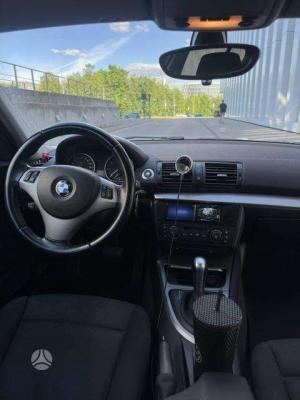 Pelēks BMW 118 2006 Viļņa, ar dzinēja tilpumu 2.00 L un nobraukumu 225 tūkst. km par 2700 €, foto 11 vietnē AUTOMOTO.COM.LV