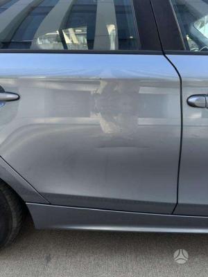 Pelēks BMW 118 2006 Viļņa, ar dzinēja tilpumu 2.00 L un nobraukumu 225 tūkst. km par 2700 €, foto 13 vietnē AUTOMOTO.COM.LV