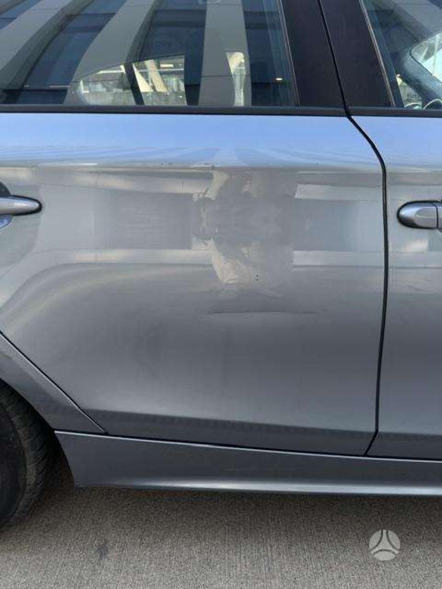 Pelēks BMW 118 2006 Viļņa, ar dzinēja tilpumu 2.00 L un nobraukumu 225 tūkst. km par 2700 €, foto 13 vietnē AUTOMOTO.COM.LV