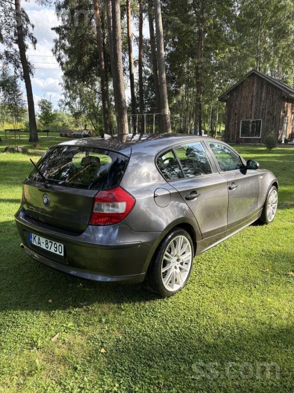 Grey BMW 118 2006 in Ogre, with an engine capacity of 2.00 L and mileage of 212 thousand km for 2000 €, photo 4 on AUTOMOTO.COM.LV