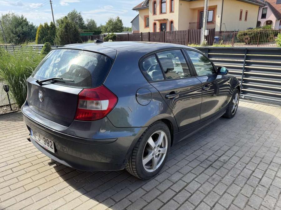 Pelēks BMW 118 2006 Ukmergė, ar dzinēja tilpumu 2.00 L un nobraukumu 295 tūkst. km par 2200 €, foto 5 vietnē AUTOMOTO.COM.LV