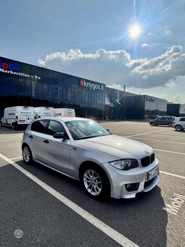 Pelēks BMW 118 2006 Kauņa, ar dzinēja tilpumu 2.00 L un nobraukumu 430 tūkst. km par 2500 €, foto 4 vietnē AUTOMOTO.COM.LV