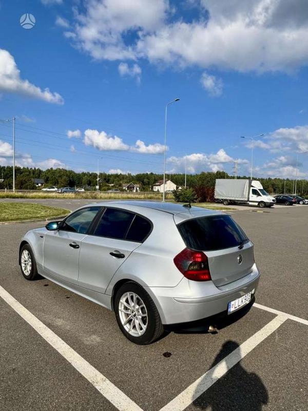 Pelēks BMW 118 2006 Kauņa, ar dzinēja tilpumu 2.00 L un nobraukumu 430 tūkst. km par 2500 €, foto 6 vietnē AUTOMOTO.COM.LV