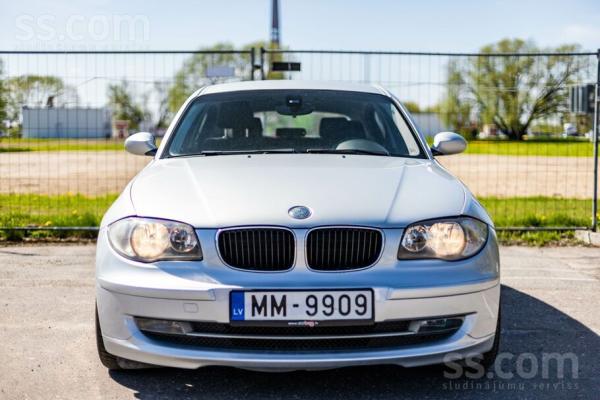 Grey BMW 118 2007 in Riga, with an engine capacity of 2.00 L and mileage of 341 thousand km for 3490 €, photo 3 on AUTOMOTO.COM.LV