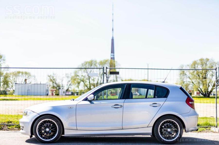 Grey BMW 118 2007 in Riga, with an engine capacity of 2.00 L and mileage of 341 thousand km for 2500 €, photo 4 on AUTOMOTO.COM.LV