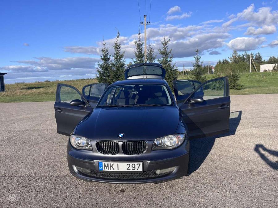 Pelēks BMW 118 2007 Vilkaviškis, ar dzinēja tilpumu 0.00 L un nobraukumu 302 tūkst. km par 2600 €, foto 1 vietnē AUTOMOTO.COM.LV