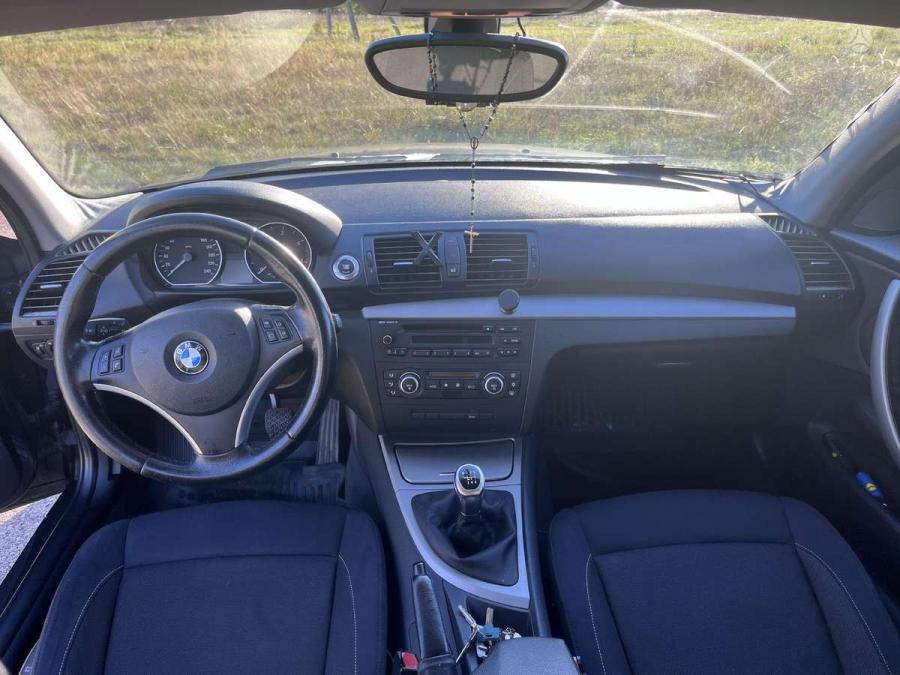 Pelēks BMW 118 2007 Vilkaviškis, ar dzinēja tilpumu 0.00 L un nobraukumu 302 tūkst. km par 2600 €, foto 7 vietnē AUTOMOTO.COM.LV
