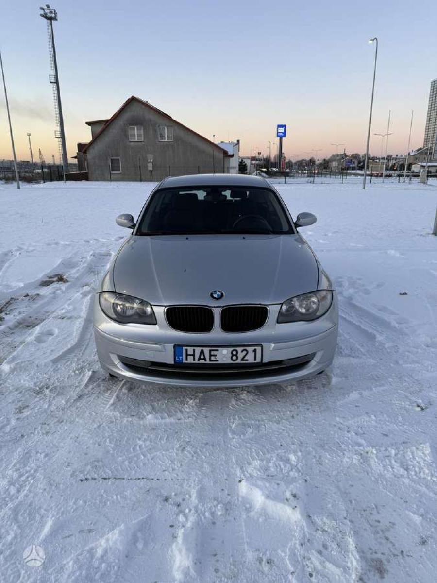 Grey BMW 118 2007 in Klaipeda, with an engine capacity of 2.00 L and mileage of 294 thousand km for 1600 €, photo 2 on AUTOMOTO.COM.LV
