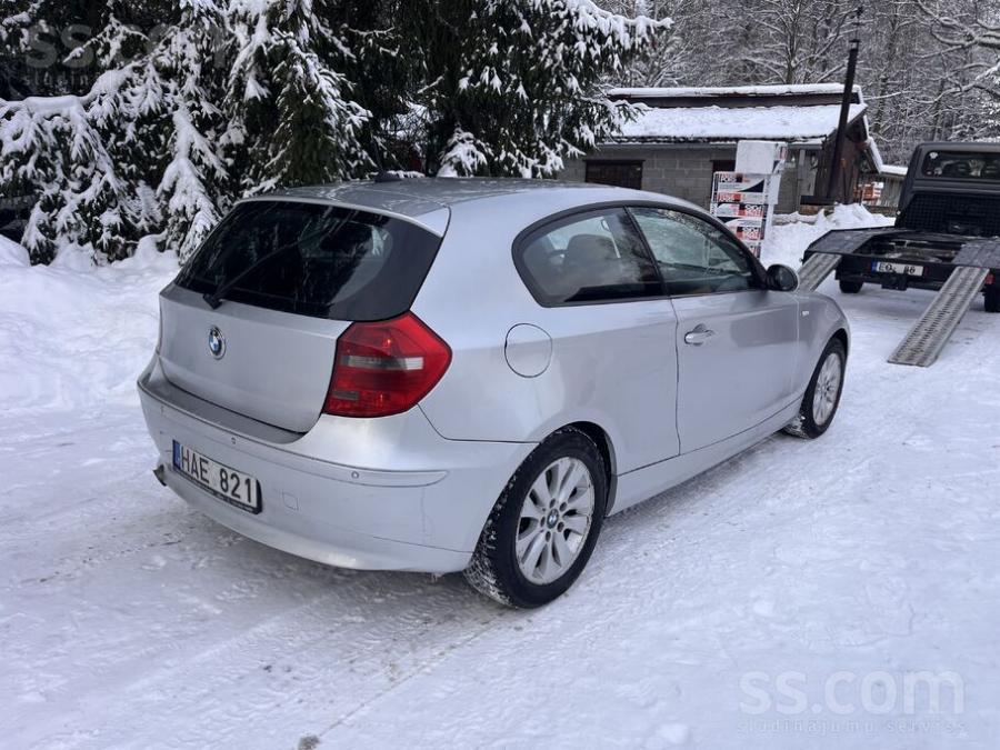 Pelēks BMW 118 2007 Liepāja, ar dzinēja tilpumu 1.80 L un nobraukumu 293 tūkst. km par 2000 €, foto 3 vietnē AUTOMOTO.COM.LV