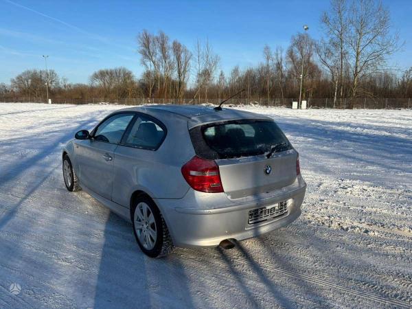 Pelēks BMW 118 2007 Marijampole, ar dzinēja tilpumu 2.00 L un nobraukumu 212 tūkst. km par 2350 €, foto 5 vietnē AUTOMOTO.COM.LV