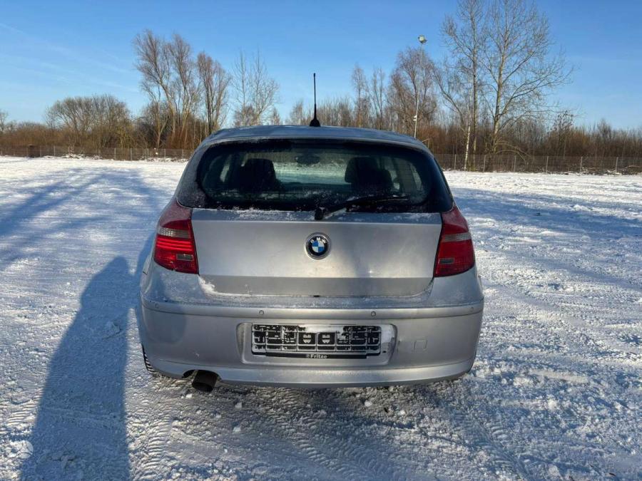 Grey BMW 118 2007 in Marijampole, with an engine capacity of 2.00 L and mileage of 212 thousand km for 2350 €, photo 14 on AUTOMOTO.COM.LV
