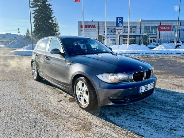 Grey BMW 118 2007 in Ukmerge, with an engine capacity of 2.00 L and mileage of 260 thousand km for 2499 €, photo 2 on AUTOMOTO.COM.LV