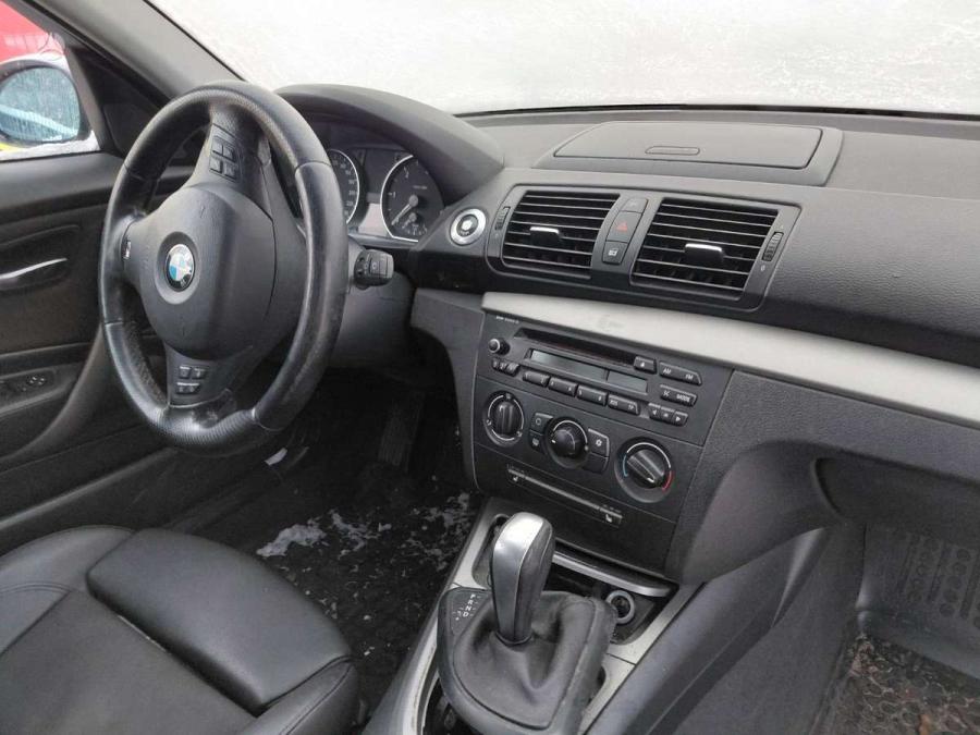 Grey BMW 118 2007 in Vilnius, with an engine capacity of 2.00 L and mileage of 270 thousand km for 1950 €, photo 7 on AUTOMOTO.COM.LV