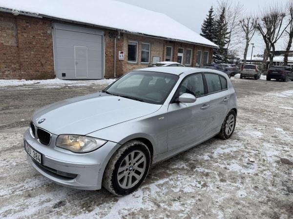 Grey BMW 118 2007 in Vilnius, with an engine capacity of 2.00 L and mileage of 338 thousand km for 2100 €, photo 1 on AUTOMOTO.COM.LV