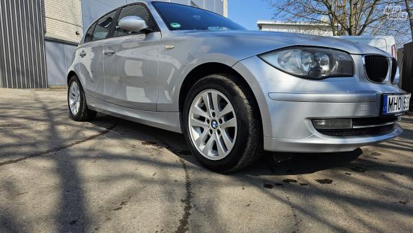 Grey BMW 118 2007 in Vilnius, with an engine capacity of 2.00 L and mileage of 212 thousand km for 2300 €, photo 9 on AUTOMOTO.COM.LV