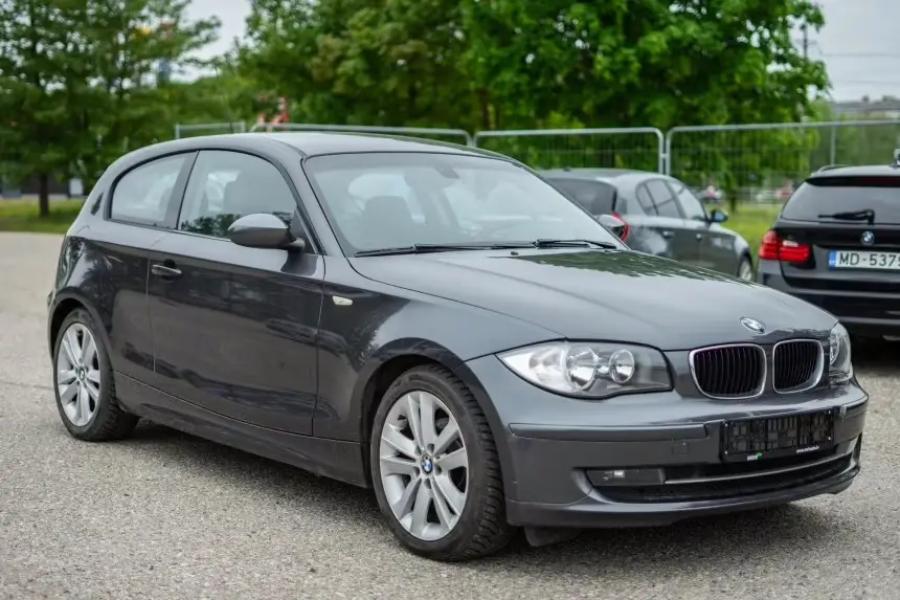 Pelēks BMW 118 2007 Liepāja, ar dzinēja tilpumu 2.00 L un nobraukumu 171 tūkst. km par 5850 €, foto 6 vietnē AUTOMOTO.COM.LV