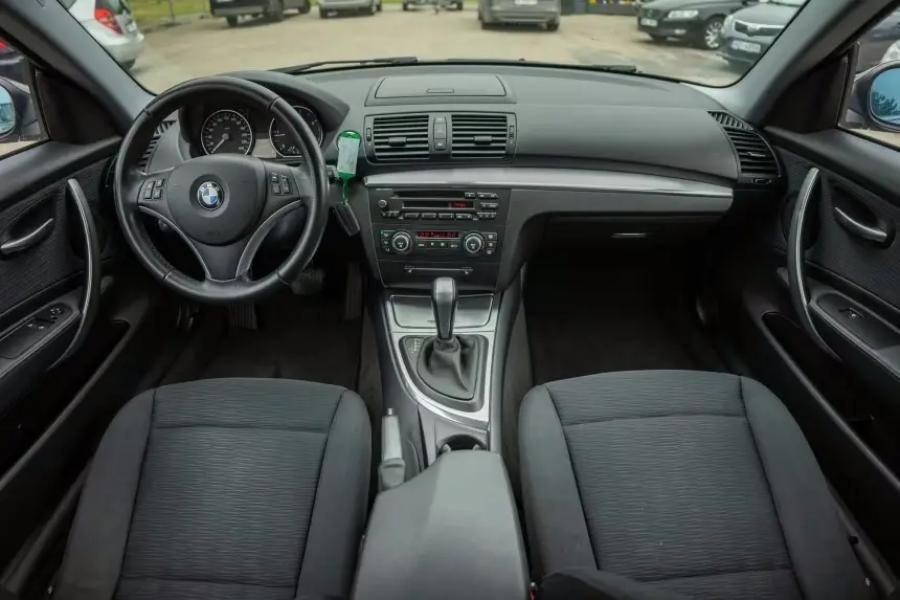 Pelēks BMW 118 2007 Liepāja, ar dzinēja tilpumu 2.00 L un nobraukumu 171 tūkst. km par 5850 €, foto 8 vietnē AUTOMOTO.COM.LV