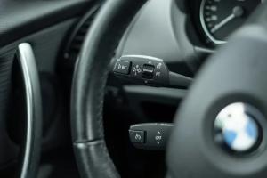 Pelēks BMW 118 2007 Liepāja, ar dzinēja tilpumu 2.00 L un nobraukumu 171 tūkst. km par 5850 €, foto 16 vietnē AUTOMOTO.COM.LV