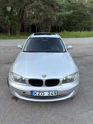Grey BMW 118 2007 in Kaunas, with an engine capacity of 2.00 L and mileage of 246 thousand km for 2700 €, photo 3 on AUTOMOTO.COM.LV