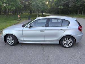 Grey BMW 118 2007 in Kaunas, with an engine capacity of 2.00 L and mileage of 246 thousand km for 2700 €, photo 4 on AUTOMOTO.COM.LV