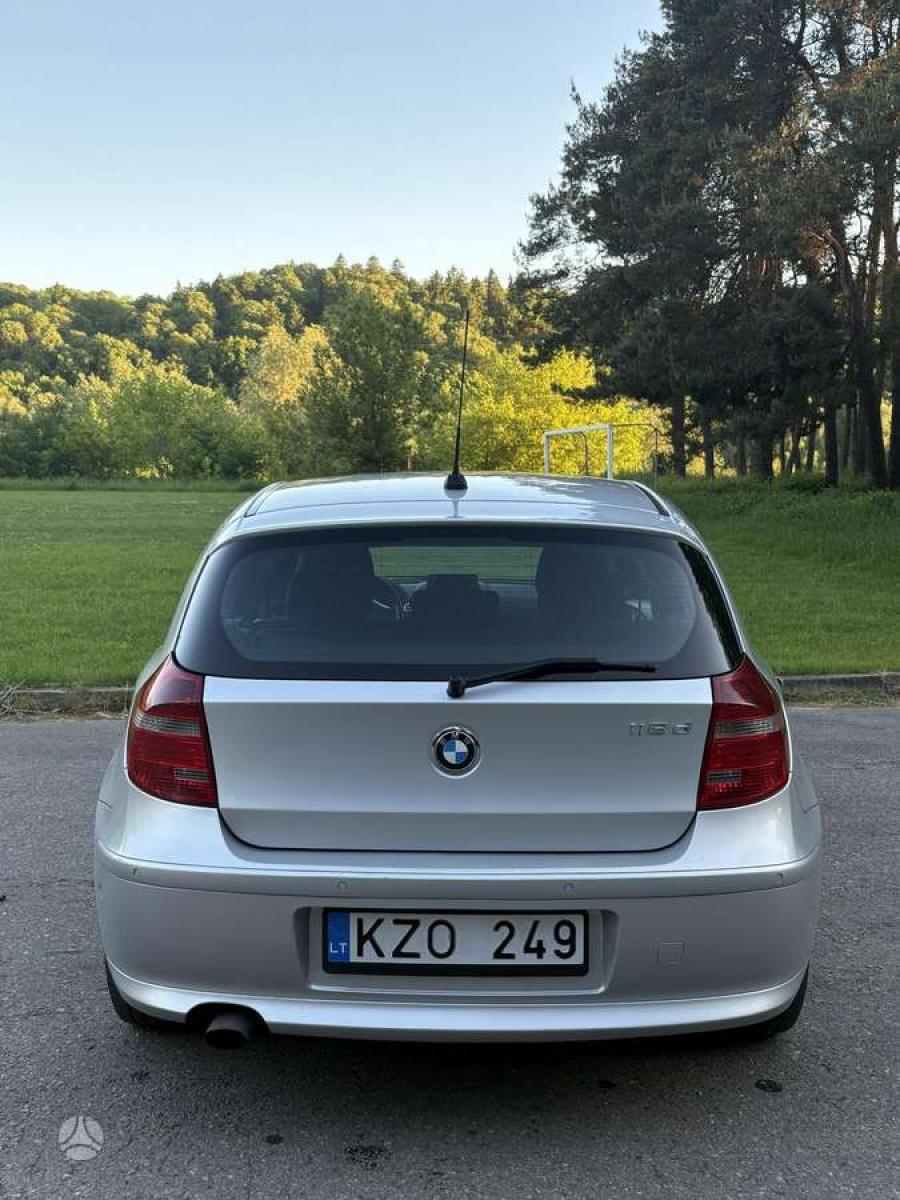 Grey BMW 118 2007 in Kaunas, with an engine capacity of 2.00 L and mileage of 246 thousand km for 2700 €, photo 6 on AUTOMOTO.COM.LV