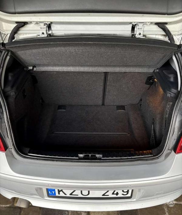 Pelēks BMW 118 2007 Kauņa, ar dzinēja tilpumu 2.00 L un nobraukumu 246 tūkst. km par 2700 €, foto 6 vietnē AUTOMOTO.COM.LV