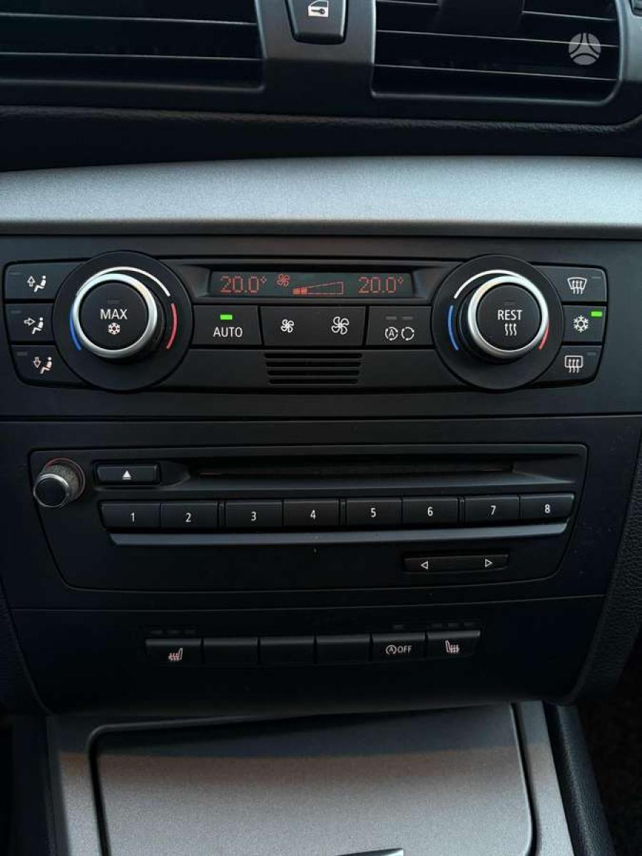 Grey BMW 118 2007 in Kaunas, with an engine capacity of 2.00 L and mileage of 246 thousand km for 2700 €, photo 10 on AUTOMOTO.COM.LV