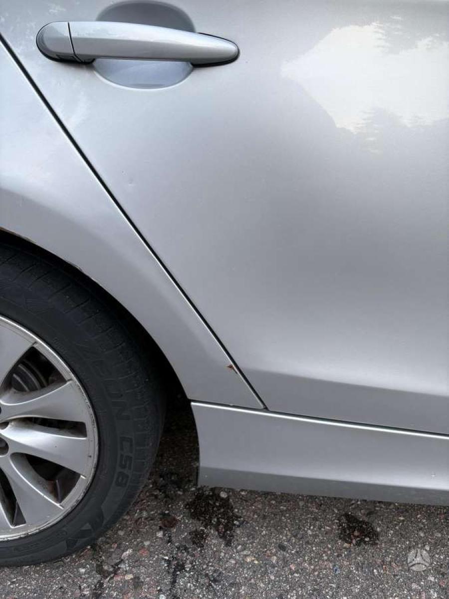 Grey BMW 118 2007 in Kaunas, with an engine capacity of 2.00 L and mileage of 246 thousand km for 2700 €, photo 15 on AUTOMOTO.COM.LV
