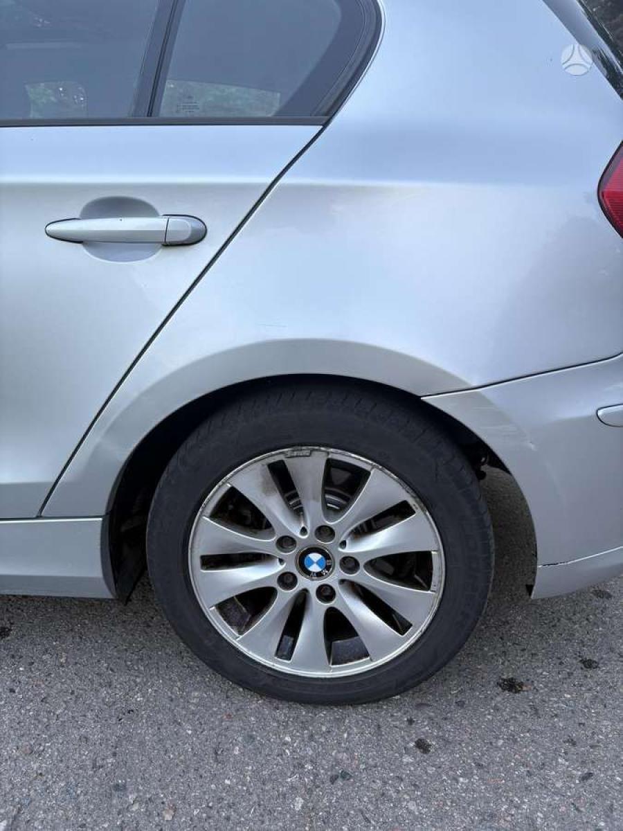 Grey BMW 118 2007 in Kaunas, with an engine capacity of 2.00 L and mileage of 246 thousand km for 2700 €, photo 16 on AUTOMOTO.COM.LV