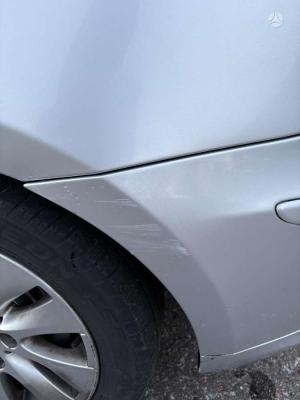 Grey BMW 118 2007 in Kaunas, with an engine capacity of 2.00 L and mileage of 246 thousand km for 2700 €, photo 17 on AUTOMOTO.COM.LV