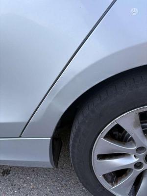 Grey BMW 118 2007 in Kaunas, with an engine capacity of 2.00 L and mileage of 246 thousand km for 2700 €, photo 18 on AUTOMOTO.COM.LV