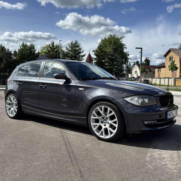 Pelēks BMW 118 2007 Šauļi, ar dzinēja tilpumu 2.00 L un nobraukumu 410 tūkst. km par 3600 €, foto 1 vietnē AUTOMOTO.COM.LV