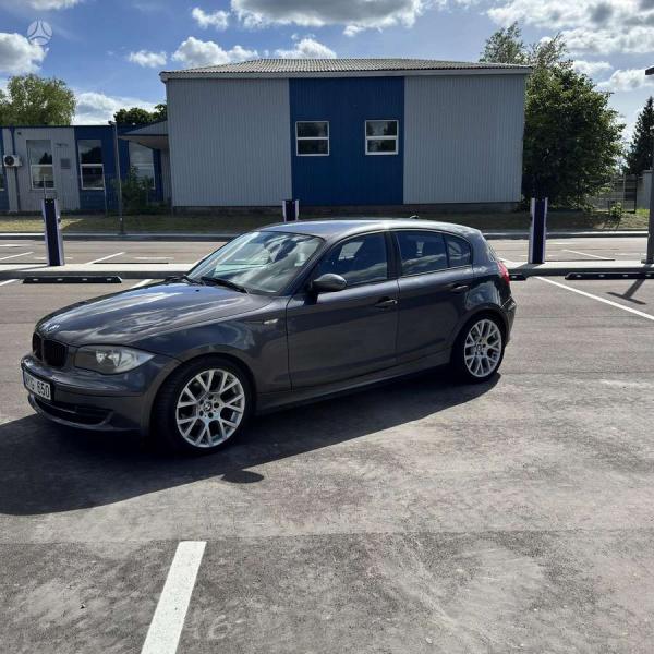 Pelēks BMW 118 2007 Šauļi, ar dzinēja tilpumu 2.00 L un nobraukumu 410 tūkst. km par 3600 €, foto 2 vietnē AUTOMOTO.COM.LV