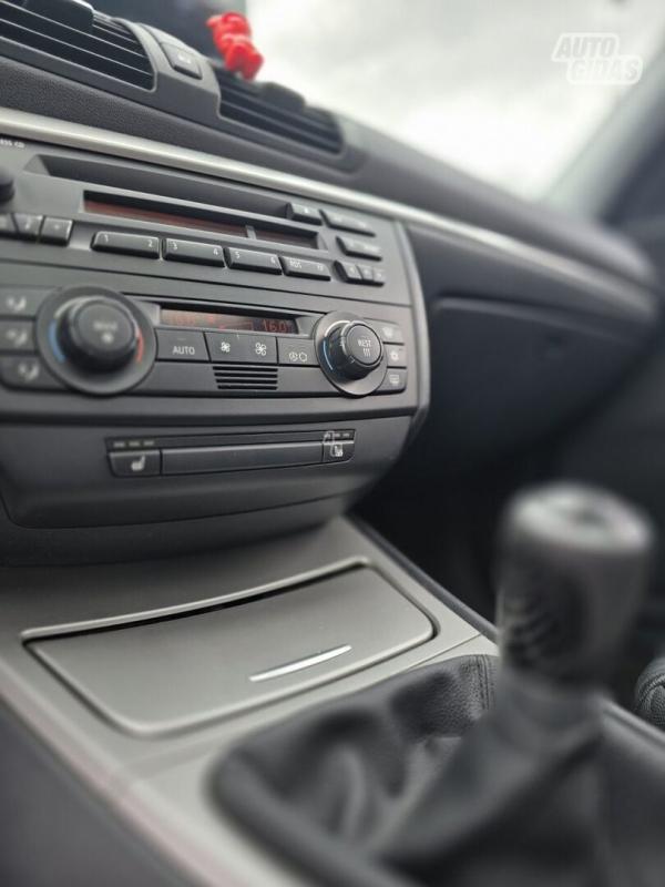 Pelēks BMW 118 2007 Viļņa, ar dzinēja tilpumu 2.00 L un nobraukumu 280 tūkst. km par 4200 €, foto 9 vietnē AUTOMOTO.COM.LV