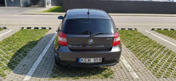 Pelēks BMW 118 2007 Vilkaviškis, ar dzinēja tilpumu 2.00 L un nobraukumu 192 tūkst. km par 4100 €, foto 5 vietnē AUTOMOTO.COM.LV