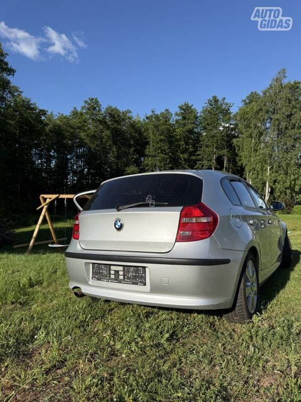 Pelēks BMW 118 2007 Viļņa, ar dzinēja tilpumu 2.00 L un nobraukumu 251 tūkst. km par 3500 €, foto 5 vietnē AUTOMOTO.COM.LV