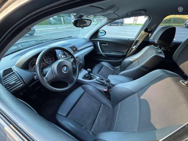 Pelēks BMW 118 2007 Kauņa, ar dzinēja tilpumu 2.00 L un nobraukumu 281 tūkst. km par 2890 €, foto 8 vietnē AUTOMOTO.COM.LV