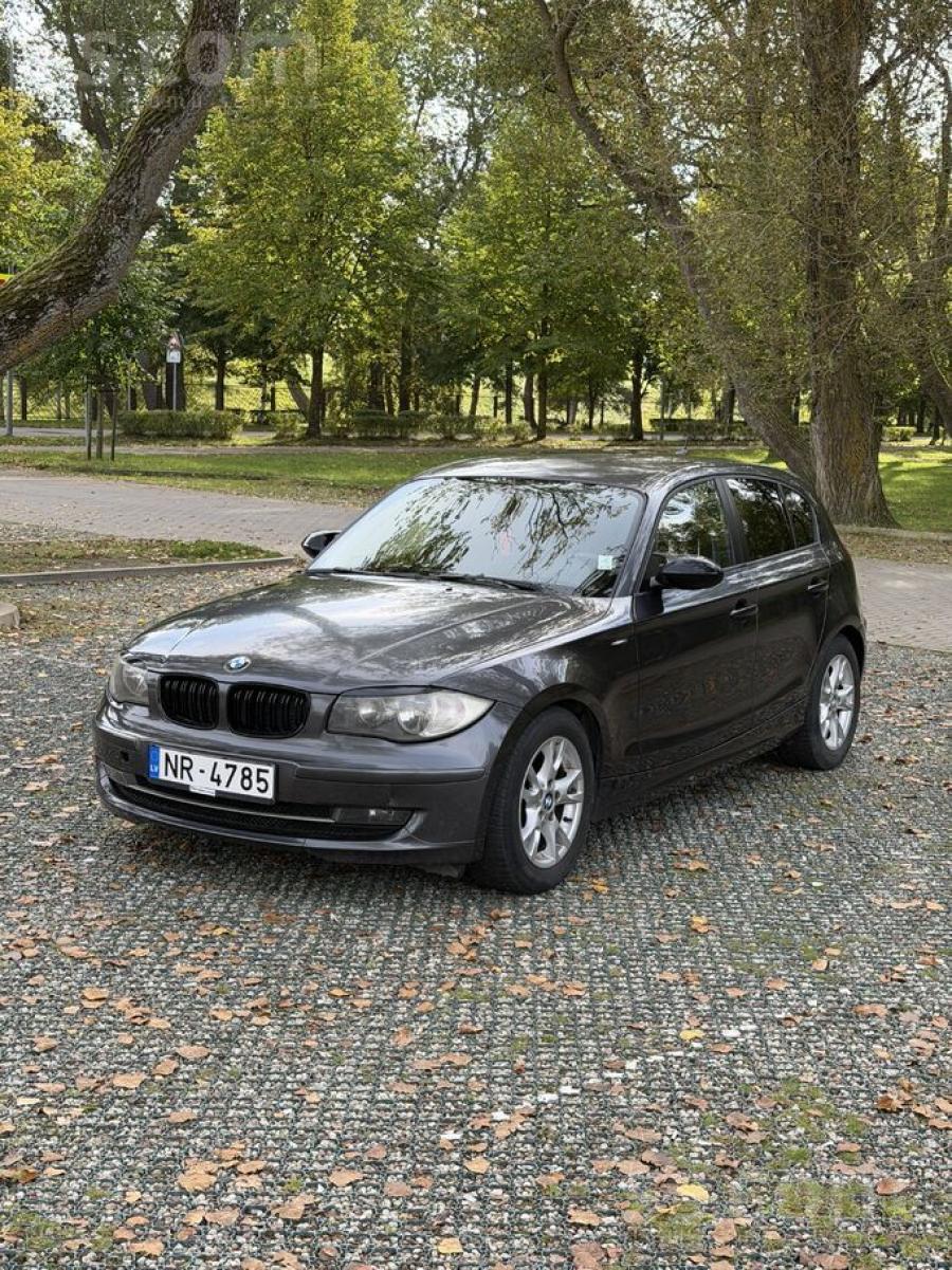 Pelēks BMW 118 2007 Liepāja, ar dzinēja tilpumu 2.00 L un nobraukumu 295 tūkst. km par 2650 €, foto 3 vietnē AUTOMOTO.COM.LV