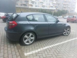 Grey BMW 118 2008 in Vilnius, with an engine capacity of 2.00 L and mileage of 333 thousand km for 2990 €, photo 2 on AUTOMOTO.COM.LV